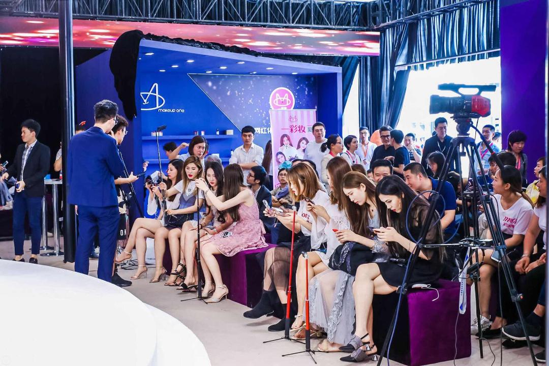 共享新零售风口已至 一彩妆正式上线开启美妆零售新时代！|在现场 - C2CC传媒
