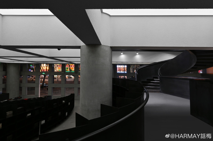 HARMAY话梅在成都造了一个让人疯狂的灰色仓库 - C2CC传媒